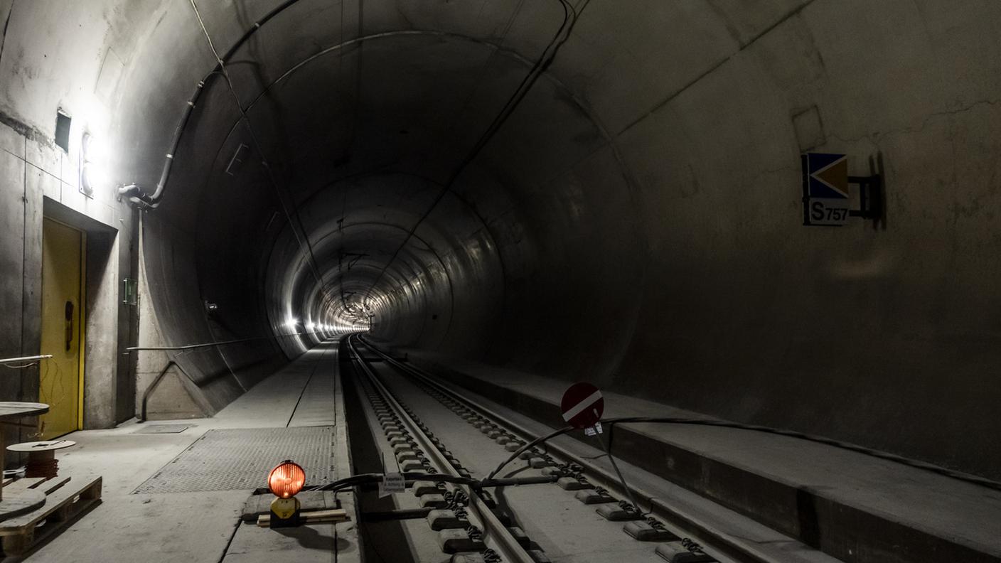 Riapertura parziale per il Lötschberg - RSI