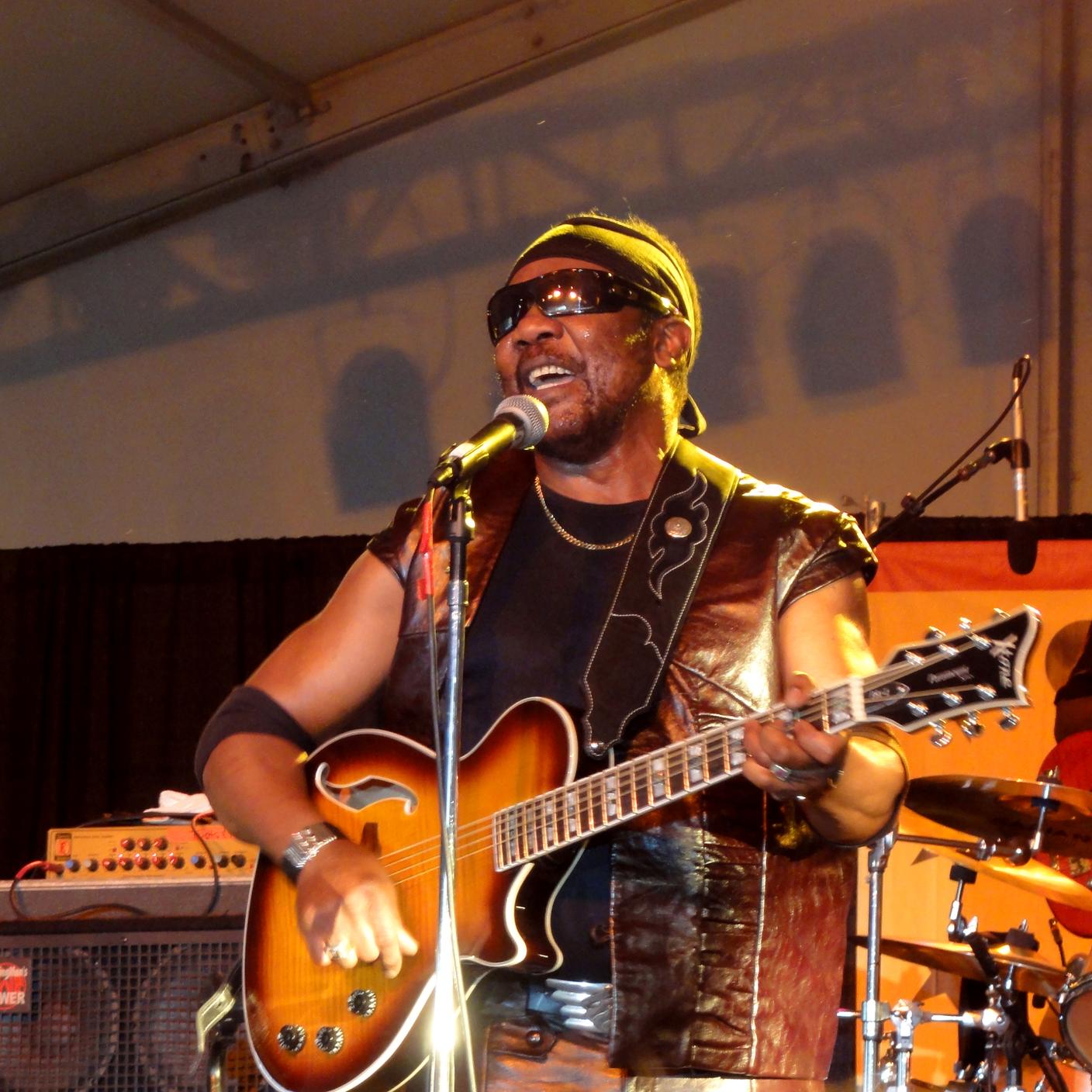 Melt Banana - “Monkey Man” (Toots & the Maytals) - RSI Radiotelevisione ...