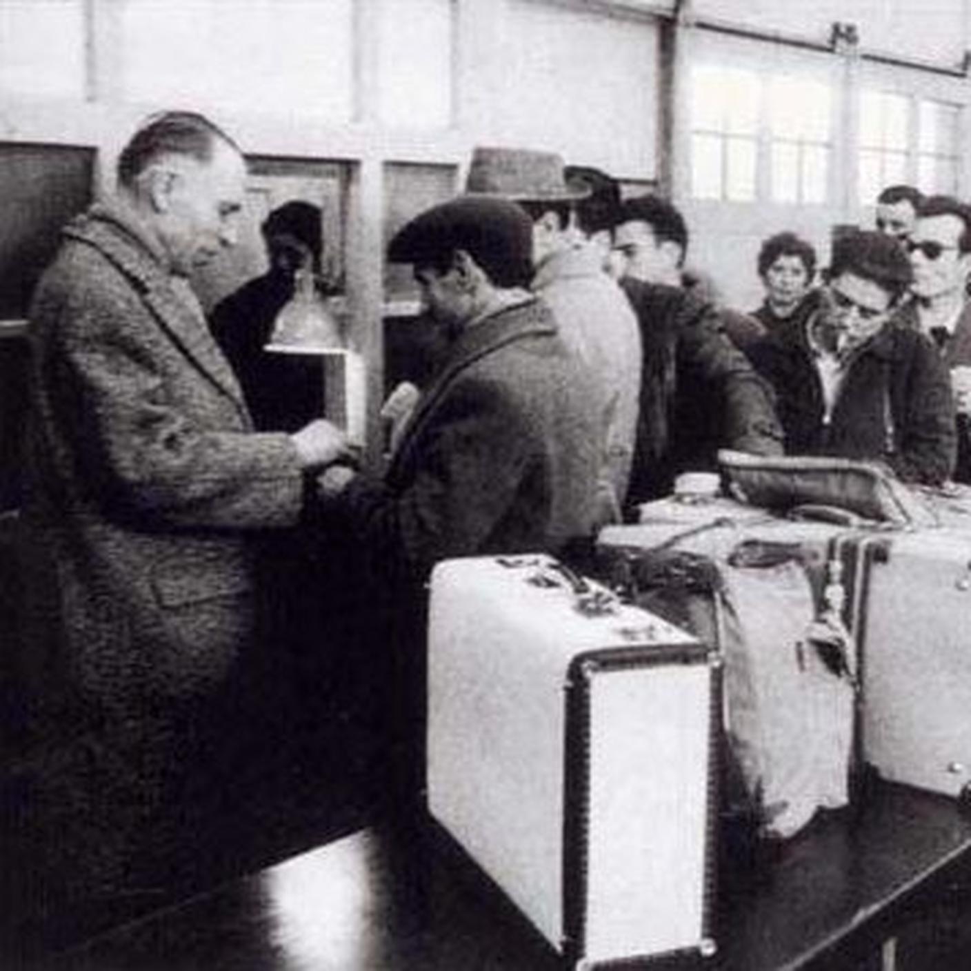 Storia - Condizioni di vita e di lavoro degli immigrati italiani in ...