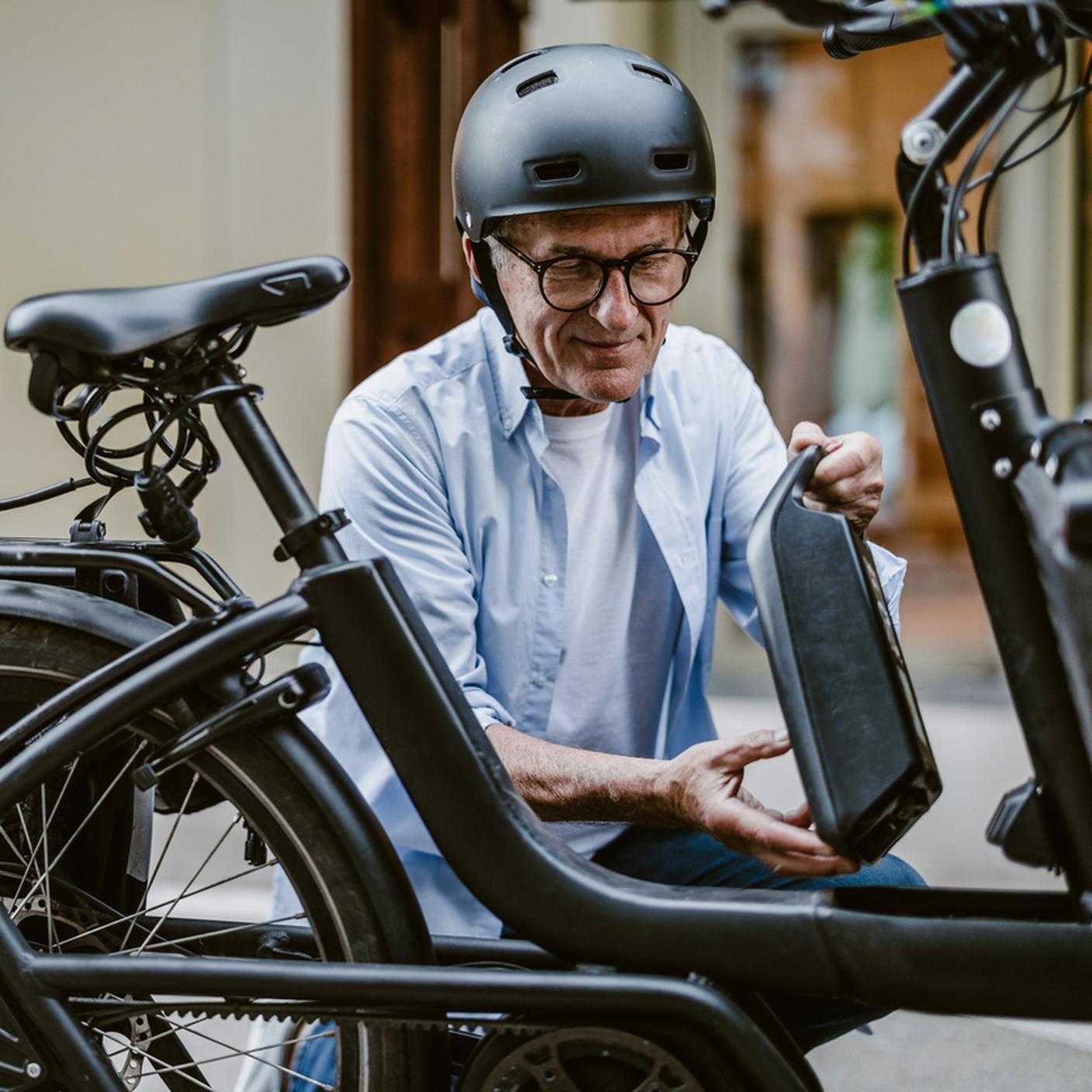 corsi-obbligatori-per-guidare-la-bici-elettrica-un-tanto-al-chilo