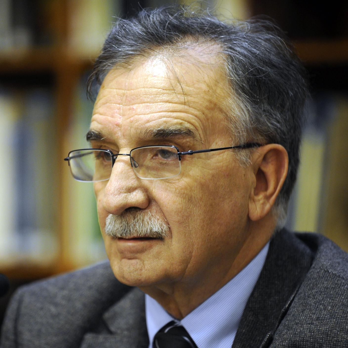 Incontro con Angelo Rossi, studioso della nostra economia - RSI ...