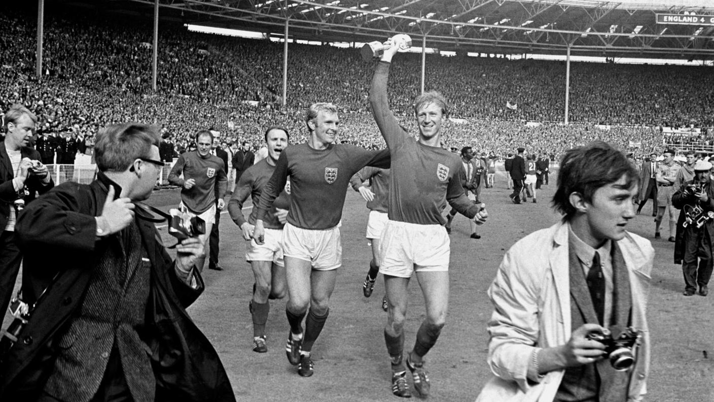 Il calcio britannico piange Jack Charlton - RSI Radiotelevisione svizzera Il calcio britannico piange Jack Charlton - RSI Radiotelevisione svizzera